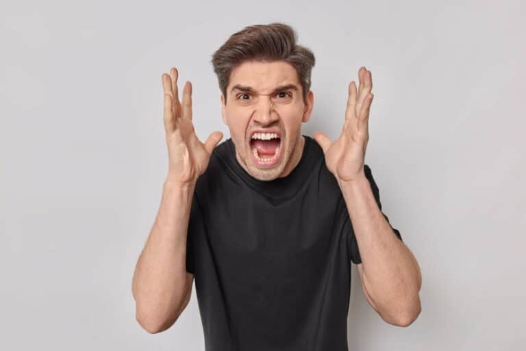 How Does A Narcissist Treat His Wife? - Inner Toxic Relief