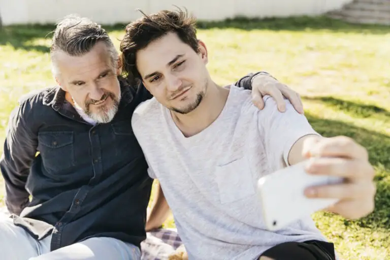 How To Deal With A Narcissistic Older Brother - Inner Toxic Relief